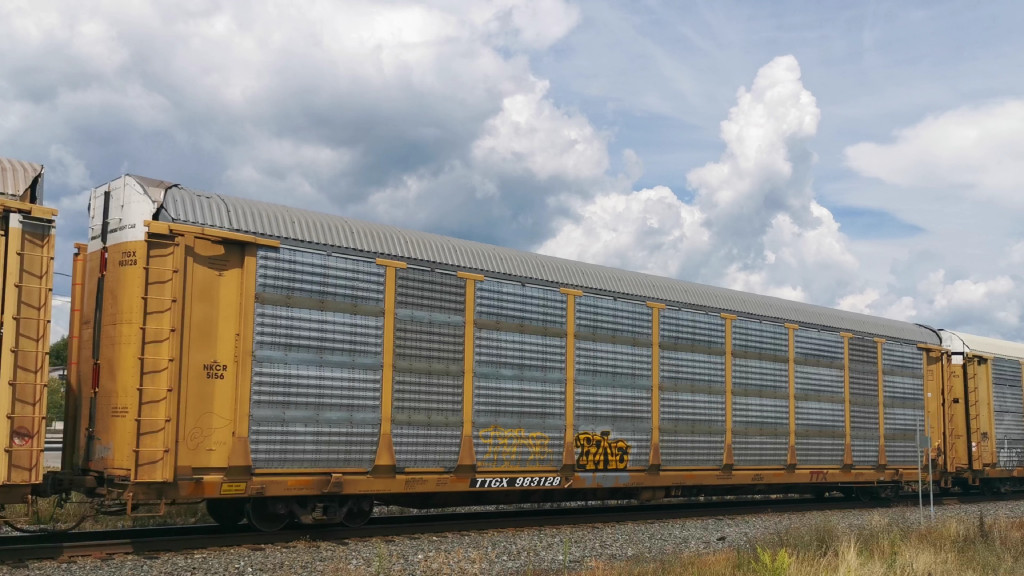 NKCR 5156 (Body) TTGX 983128 (Flat)